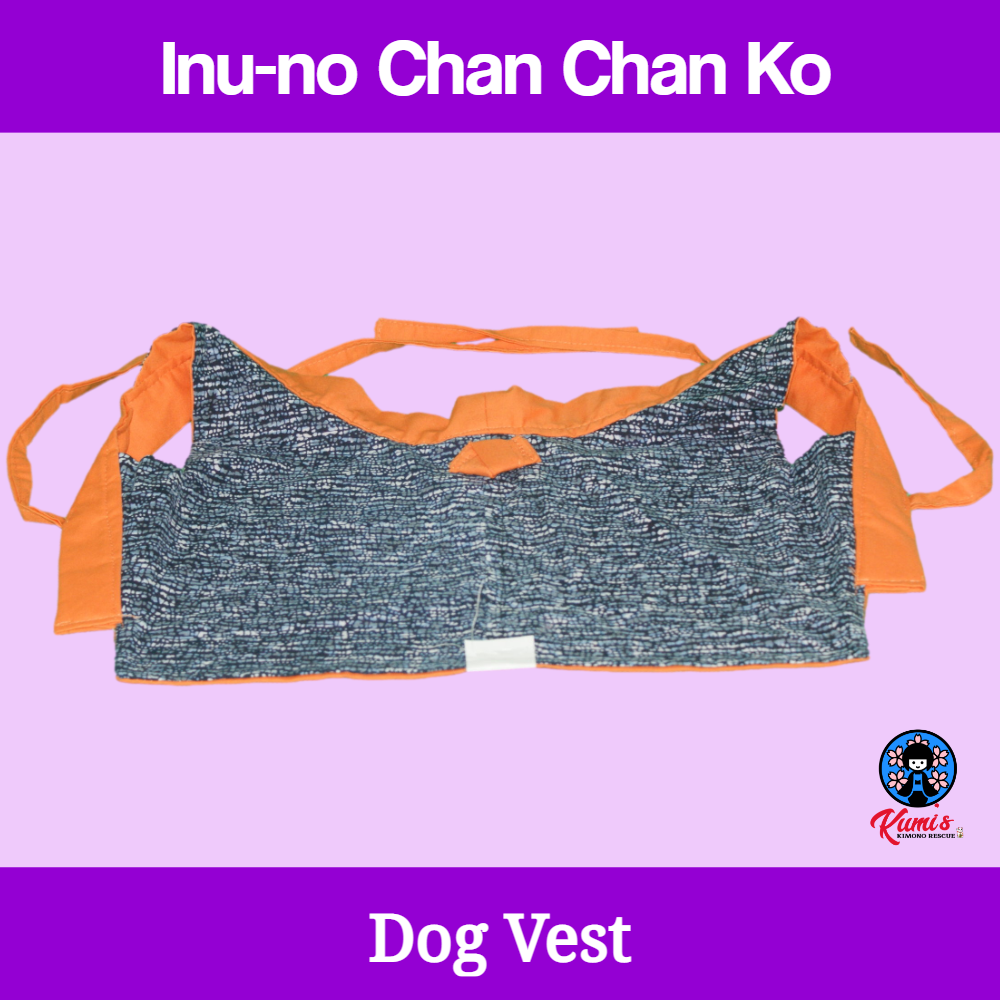 Inu-no Chan Chan Ko Dog Vest made from 100% cotton material. Fits medium dogs. Please refer to ...
